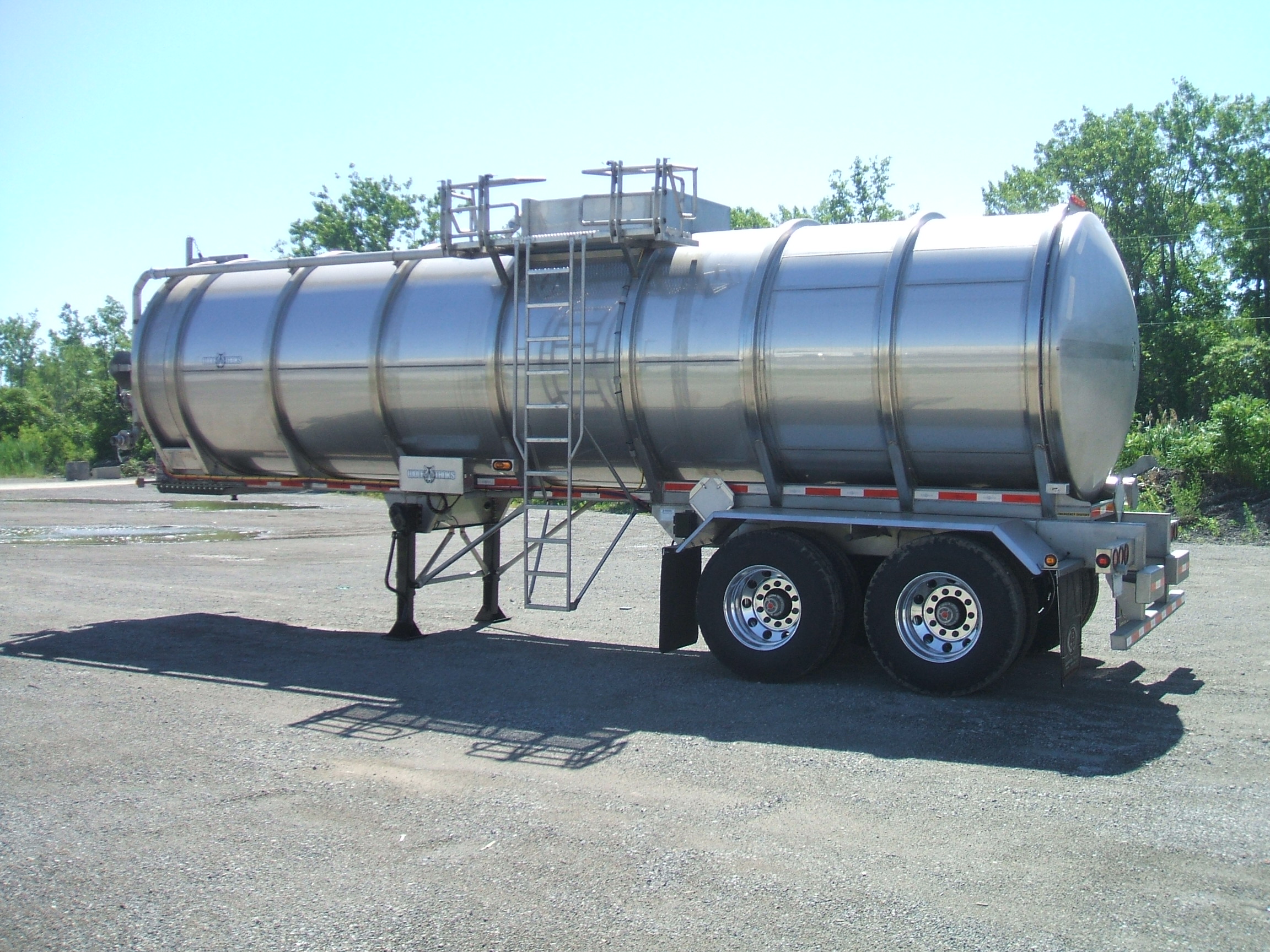 Wolf Tanks - Liquid Tankers