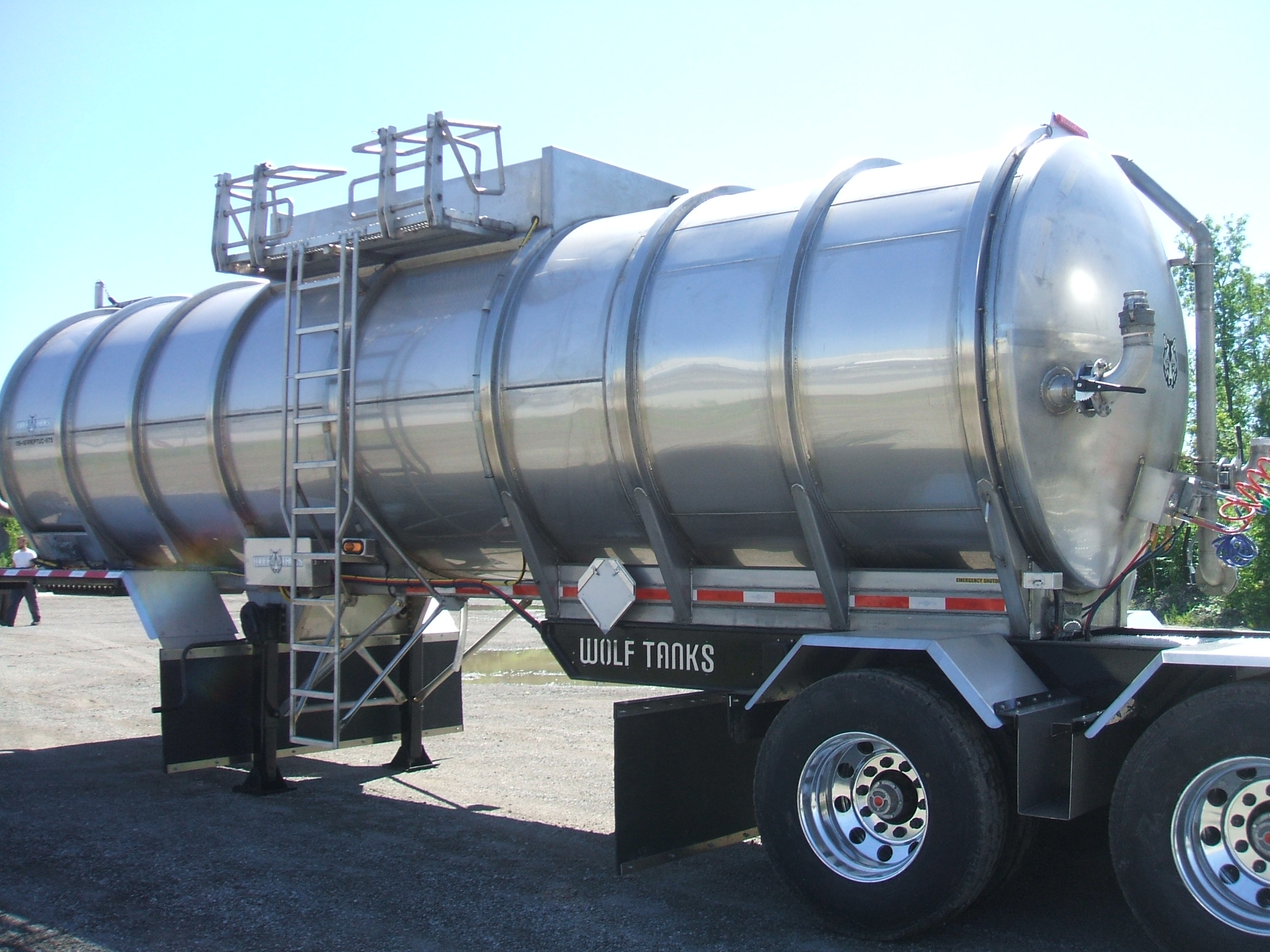 Wolf Tanks - Liquid Tankers
