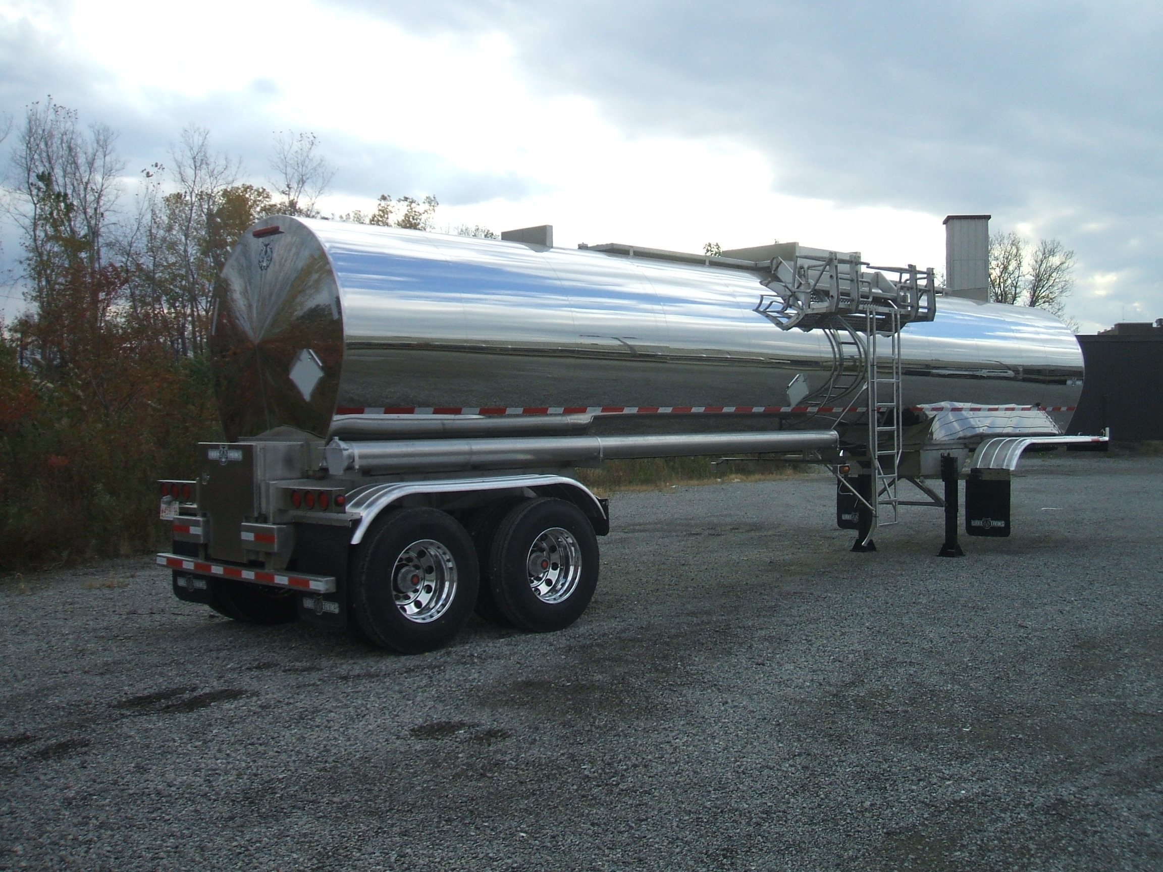 Wolf Tanks - Liquid Tankers